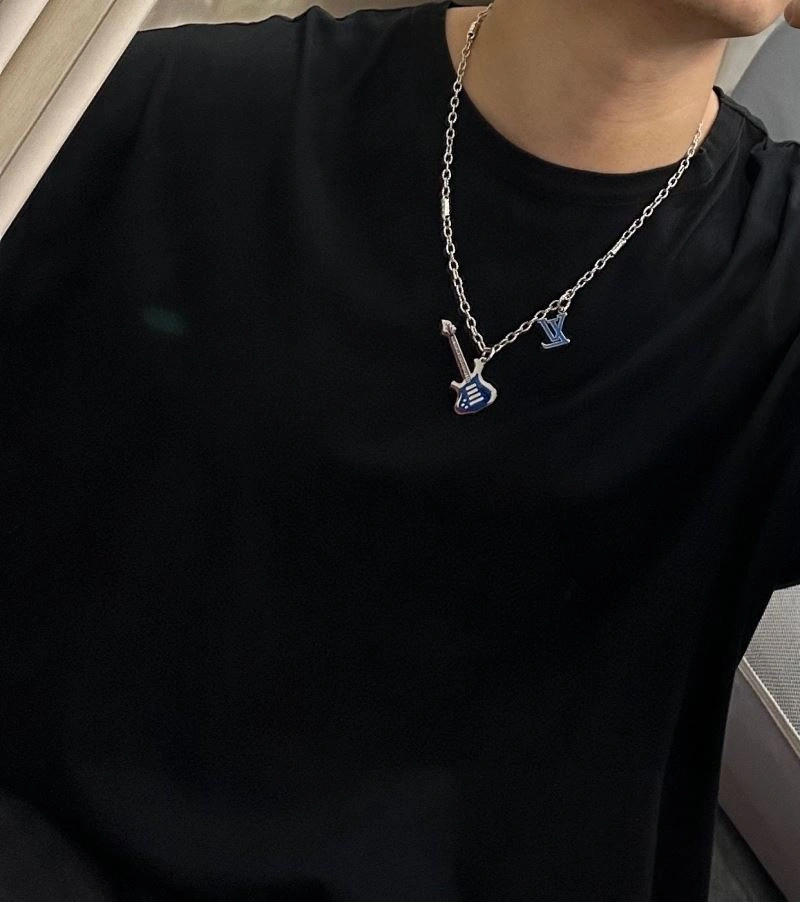 Inexpensive Louis Vuitton Necklaces