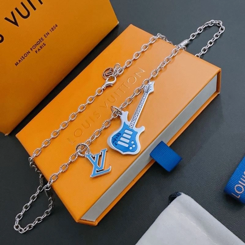 Inexpensive Louis Vuitton Necklaces