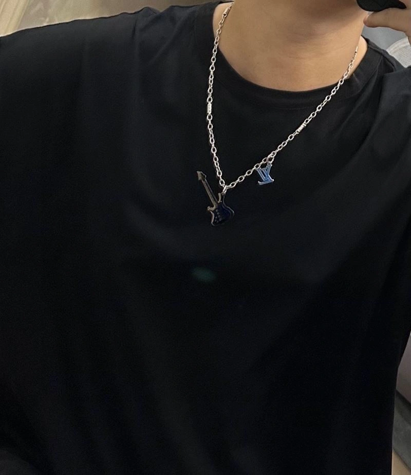 Inexpensive Louis Vuitton Necklaces