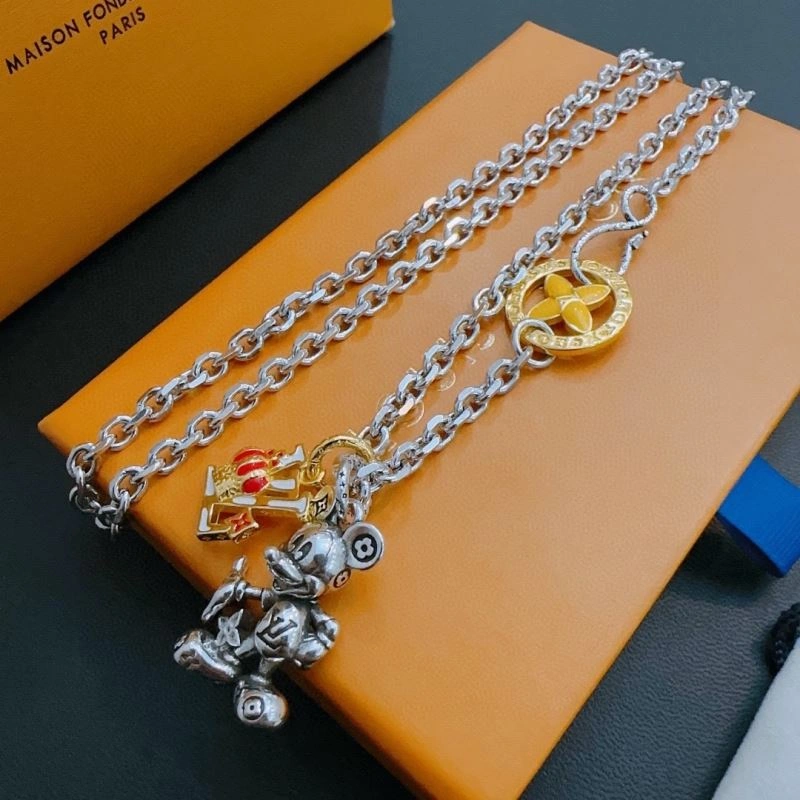 Discounted Louis Vuitton Necklaces