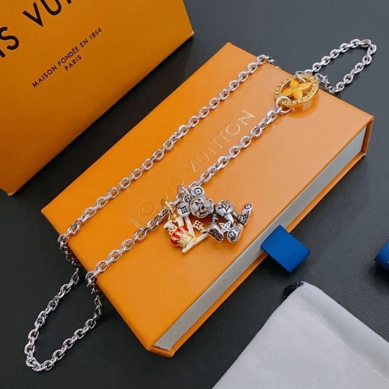 Discounted Louis Vuitton Necklaces