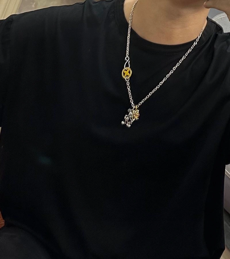 Discounted Louis Vuitton Necklaces