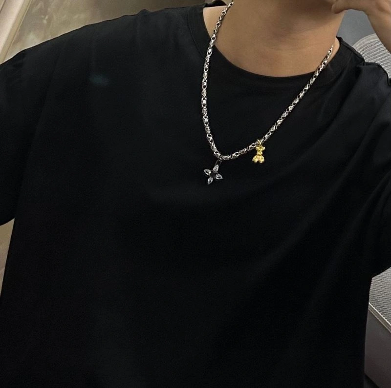 Real Louis Vuitton Necklaces