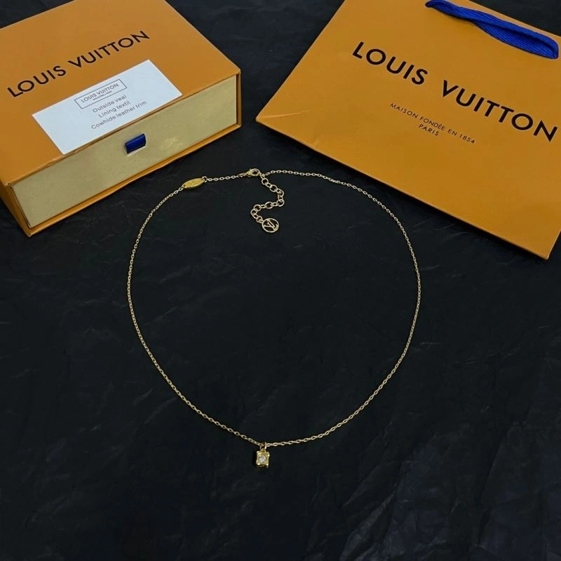 Discounted Louis Vuitton Necklaces