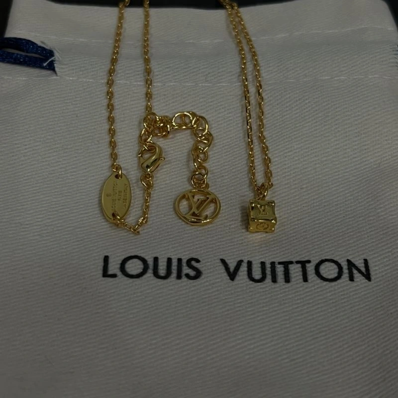 Discounted Louis Vuitton Necklaces