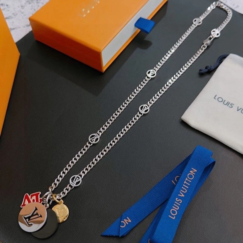 Value-priced Louis Vuitton Necklaces