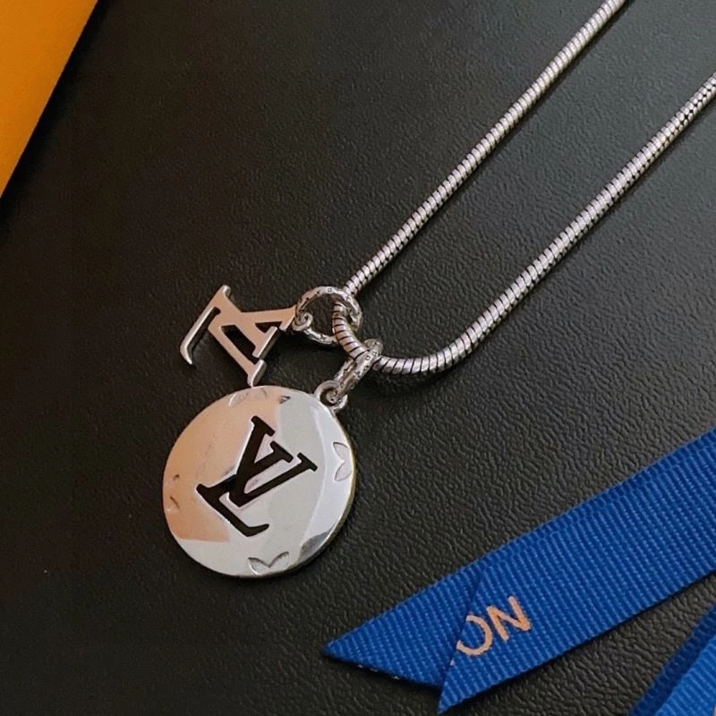 Factory-made Louis Vuitton Necklaces