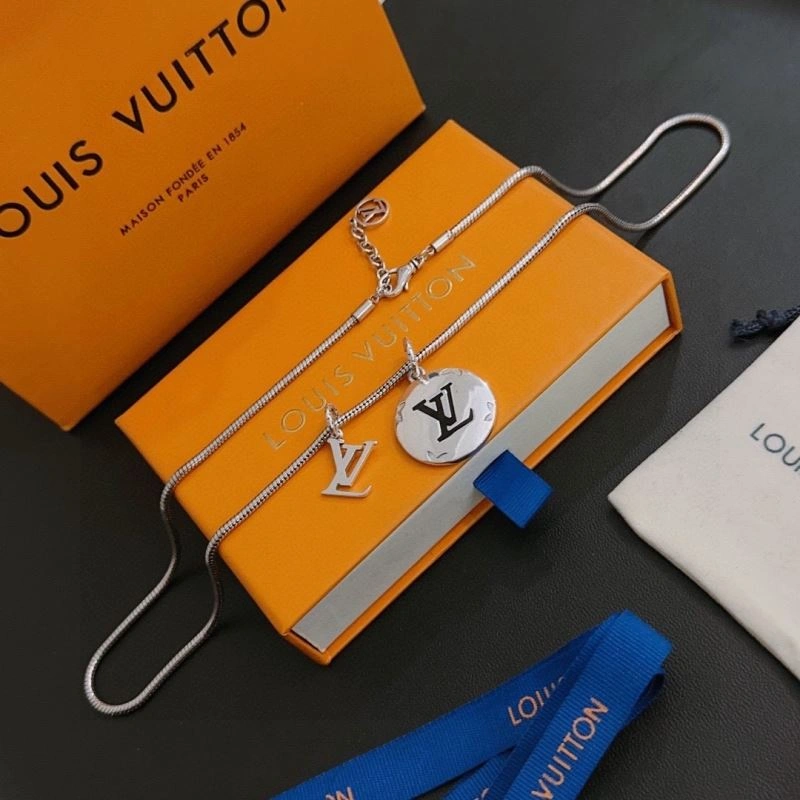 Factory-made Louis Vuitton Necklaces