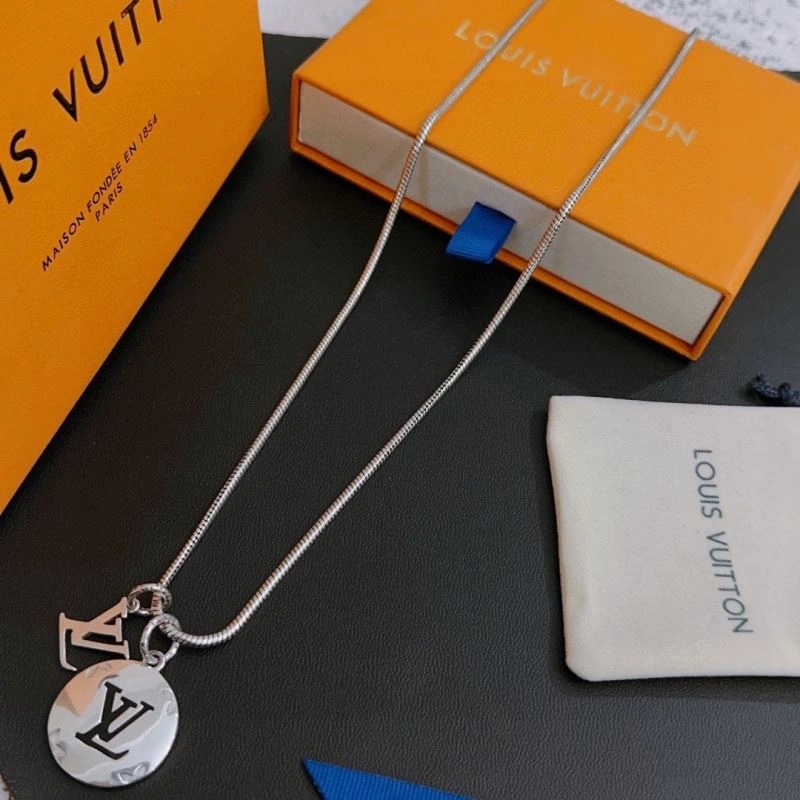 Factory-made Louis Vuitton Necklaces