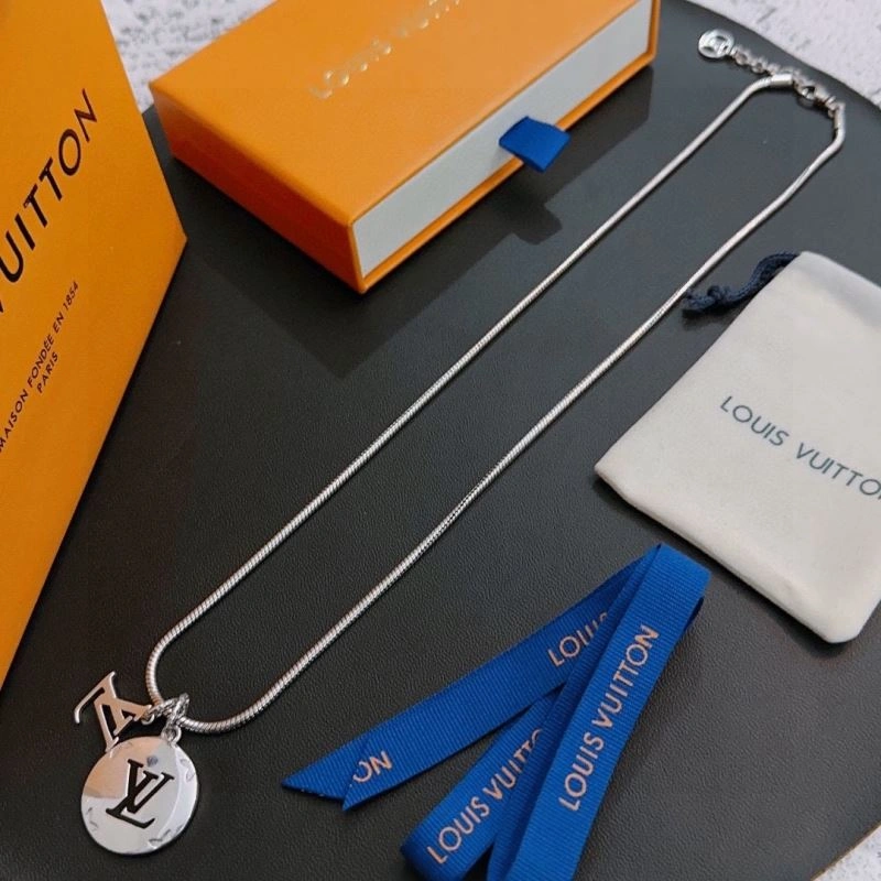 Factory-made Louis Vuitton Necklaces