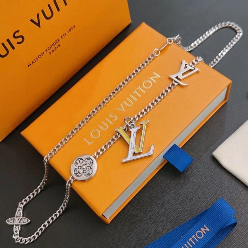 Value-priced Louis Vuitton Necklaces