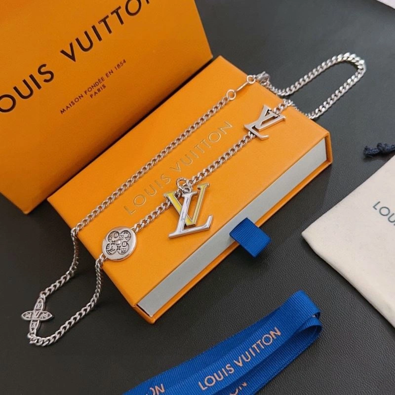 Value-priced Louis Vuitton Necklaces