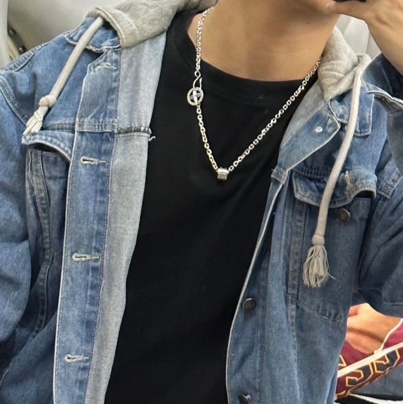 Precise copy Louis Vuitton Necklaces