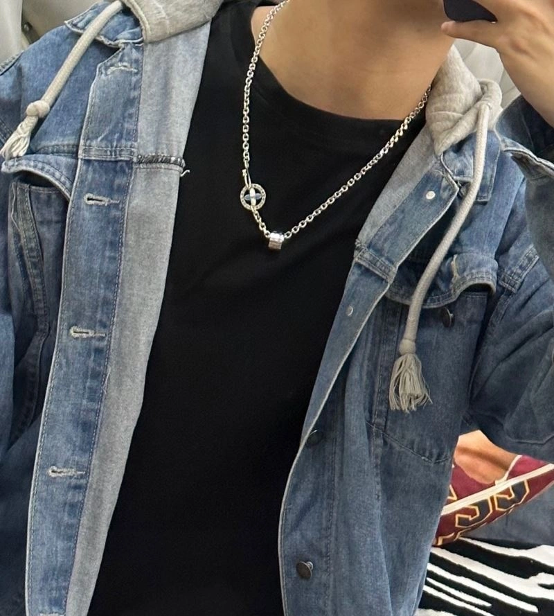 Precise copy Louis Vuitton Necklaces