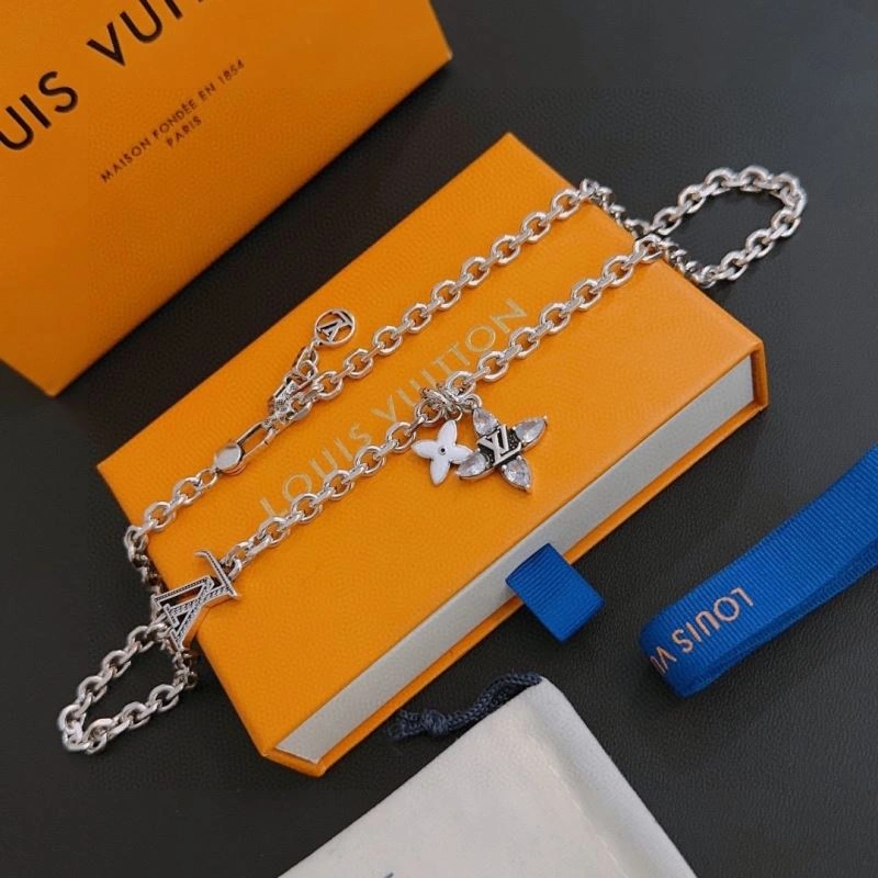Cut-rate Louis Vuitton Necklaces