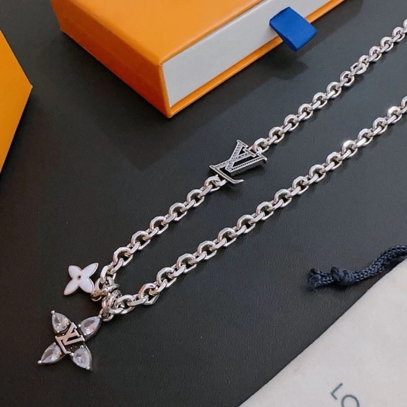 Cut-rate Louis Vuitton Necklaces