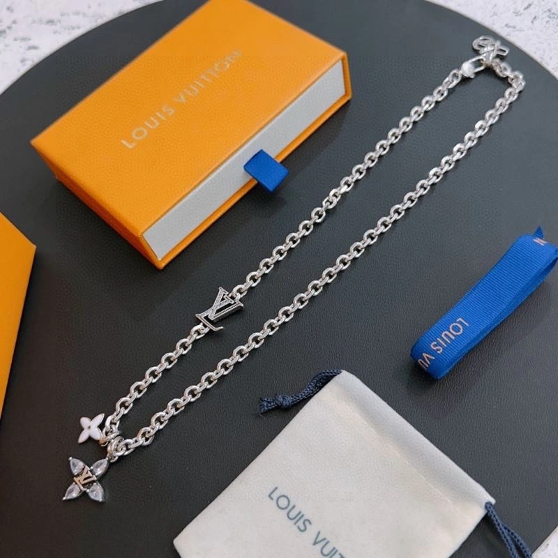 Cut-rate Louis Vuitton Necklaces
