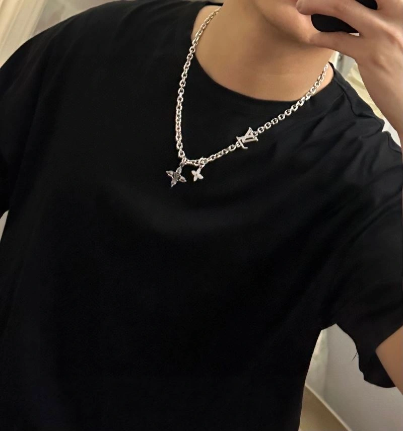 Cut-rate Louis Vuitton Necklaces