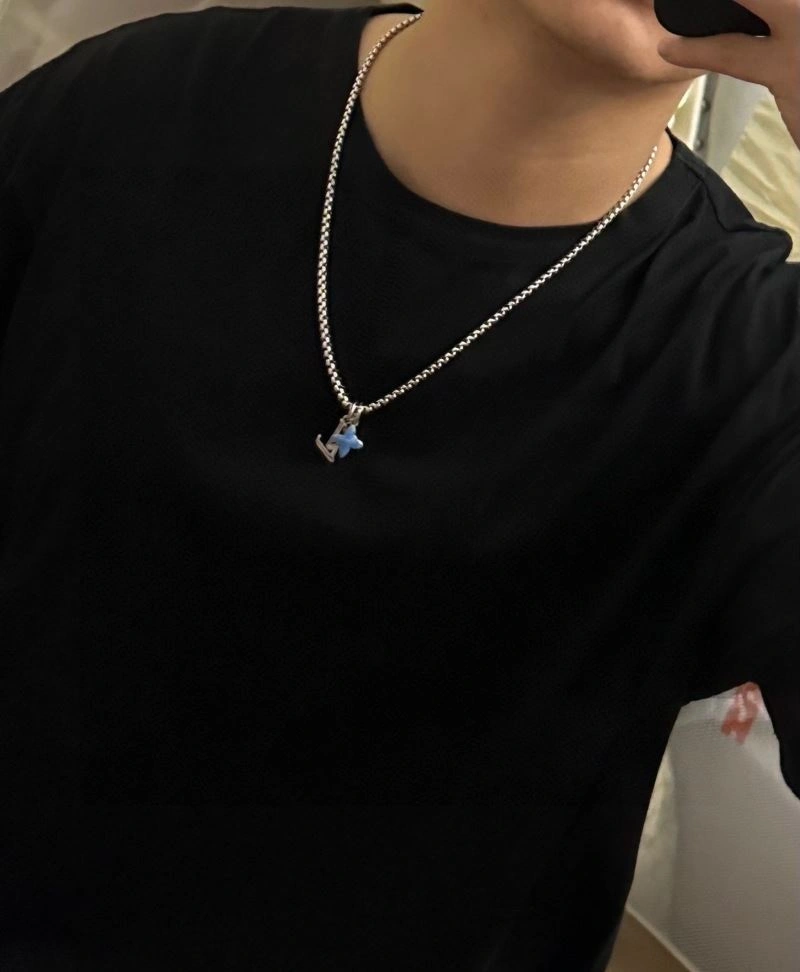 Reasonably priced Louis Vuitton Necklaces