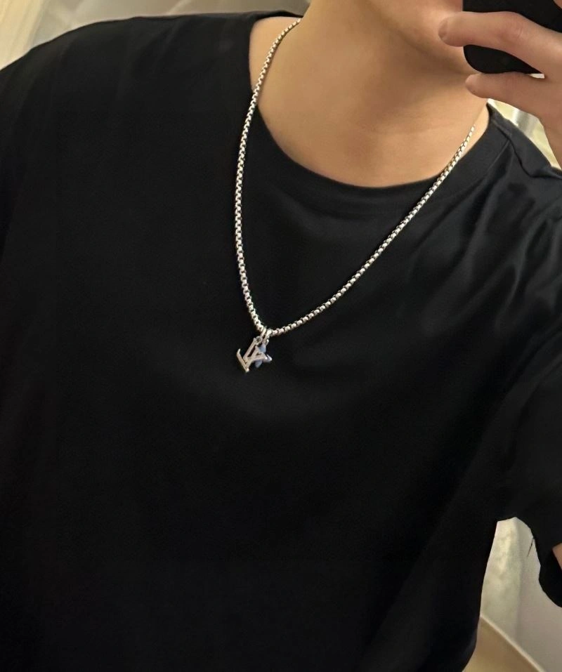 Reasonably priced Louis Vuitton Necklaces