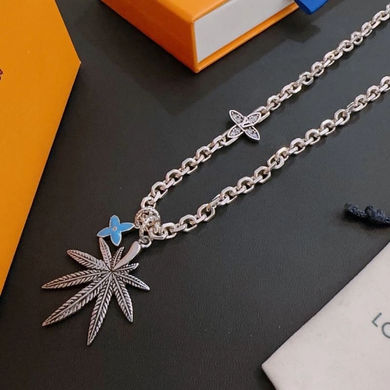 Brand-authenticated Louis Vuitton Necklaces