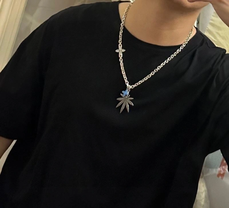 Brand-authenticated Louis Vuitton Necklaces