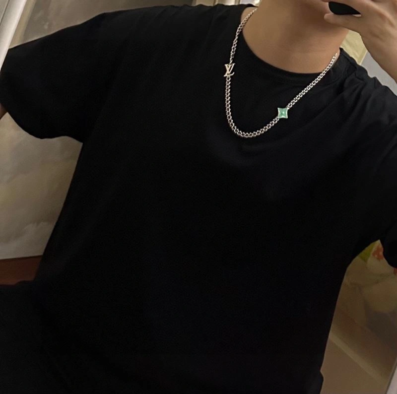 Value-priced Louis Vuitton Necklaces