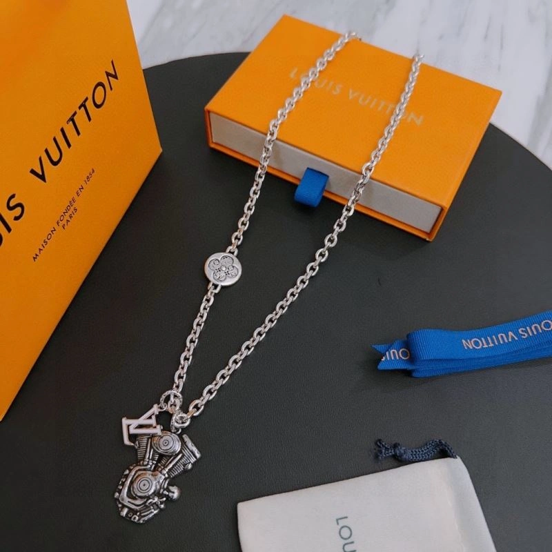 Cut-rate Louis Vuitton Necklaces