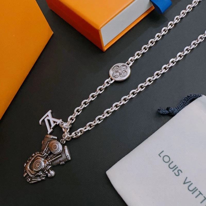 Cut-rate Louis Vuitton Necklaces
