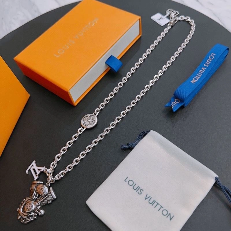 Cut-rate Louis Vuitton Necklaces