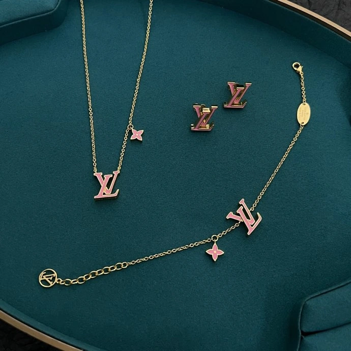 Original Louis Vuitton Necklaces