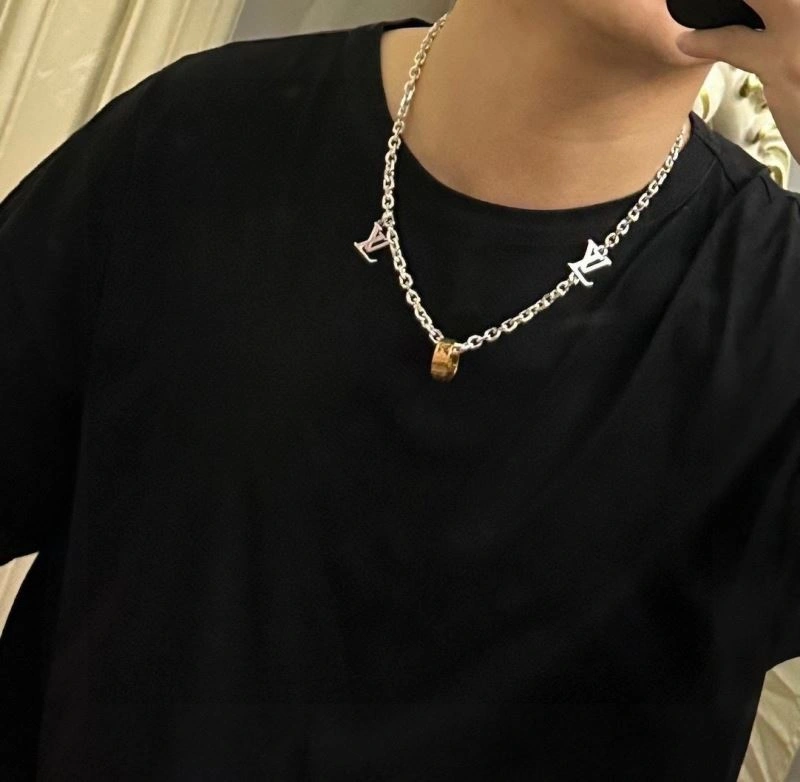 High fidelity Louis Vuitton Necklaces