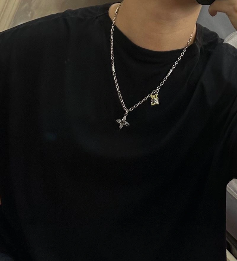 Top mirror Louis Vuitton Necklaces