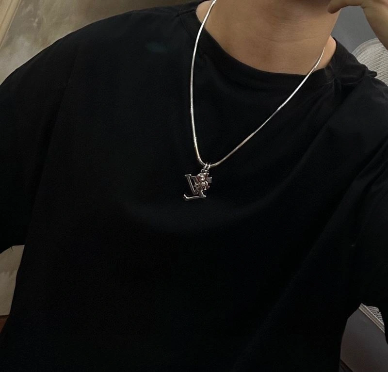 1:1 copy Louis Vuitton Necklaces