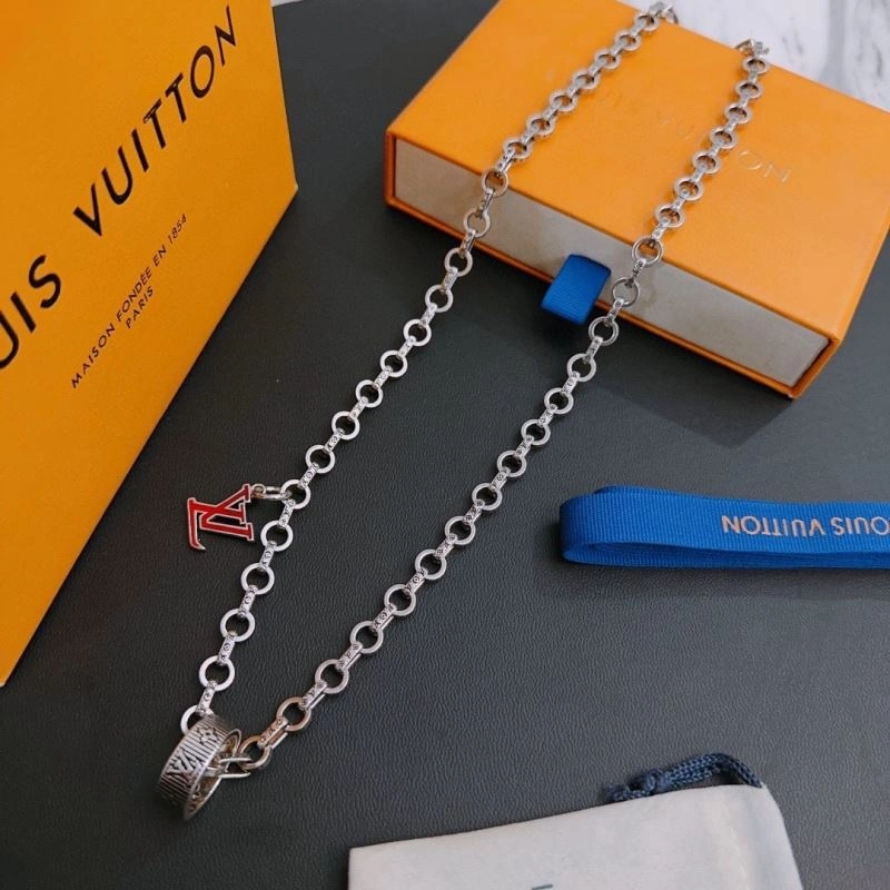 Inexpensive Louis Vuitton Necklaces