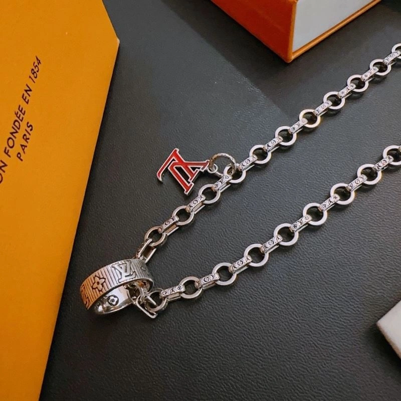 Inexpensive Louis Vuitton Necklaces