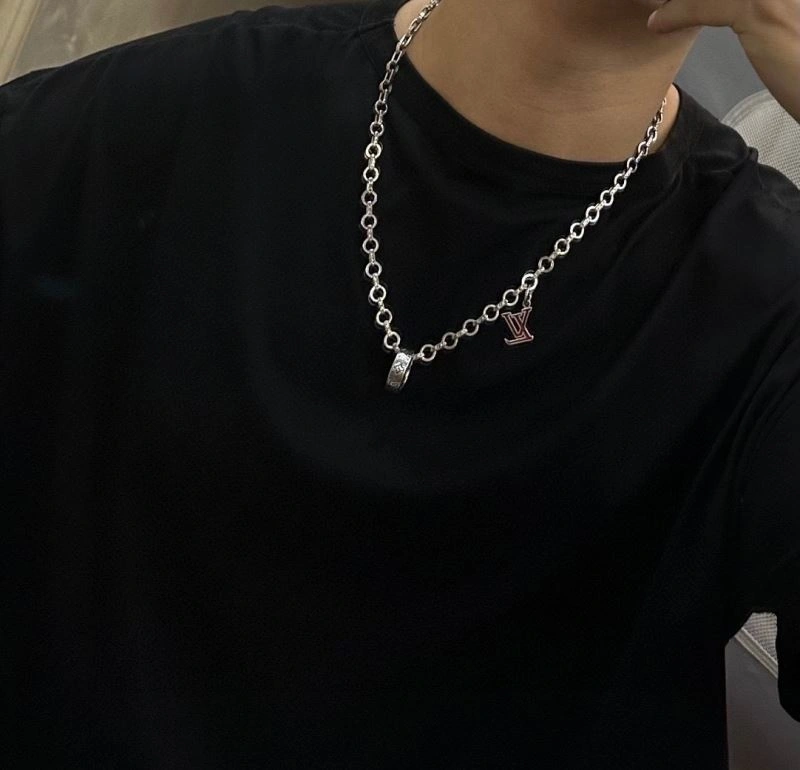 Inexpensive Louis Vuitton Necklaces