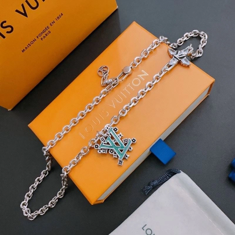 Cut-rate Louis Vuitton Necklaces