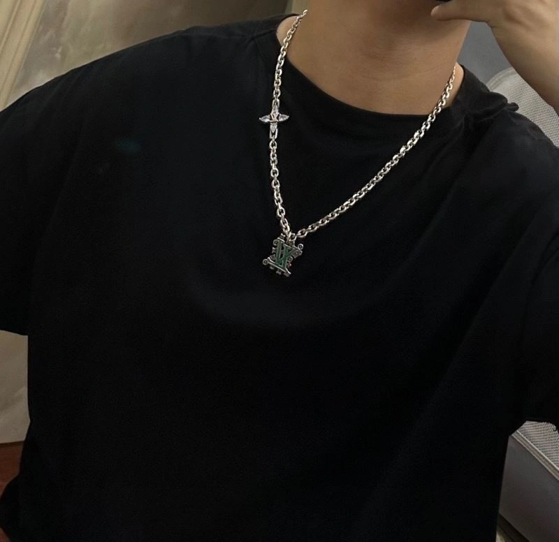 Cut-rate Louis Vuitton Necklaces