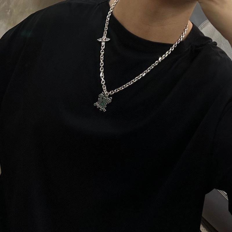 Cut-rate Louis Vuitton Necklaces