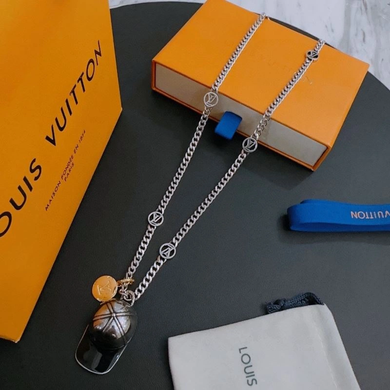 Discounted Louis Vuitton Necklaces