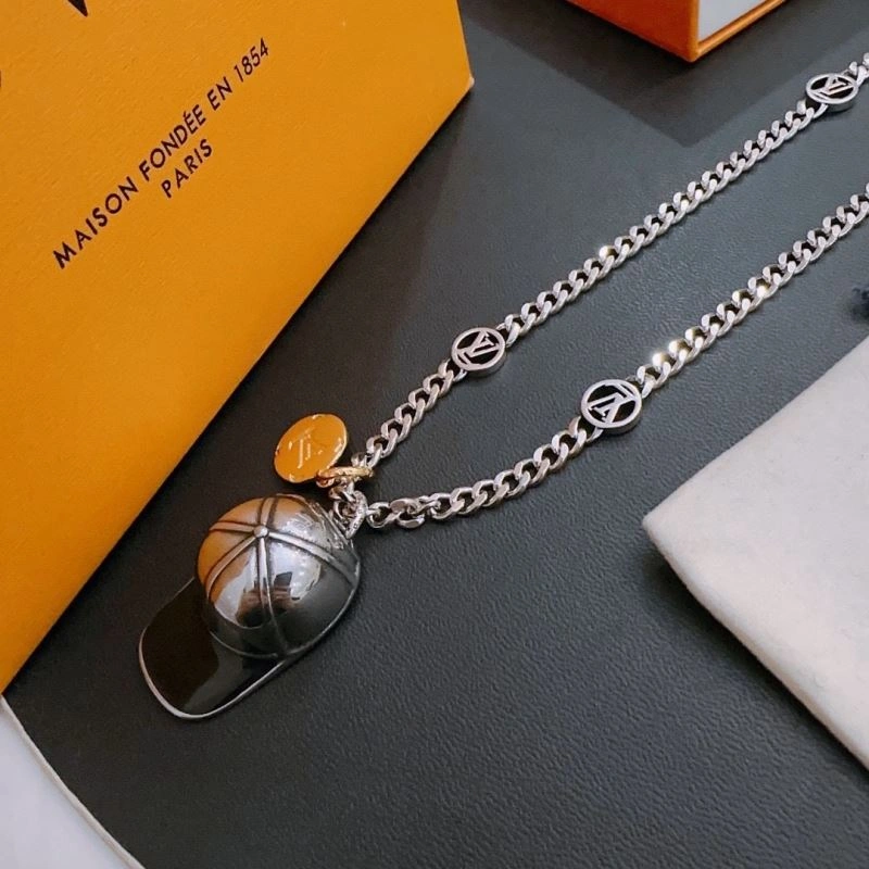 Discounted Louis Vuitton Necklaces