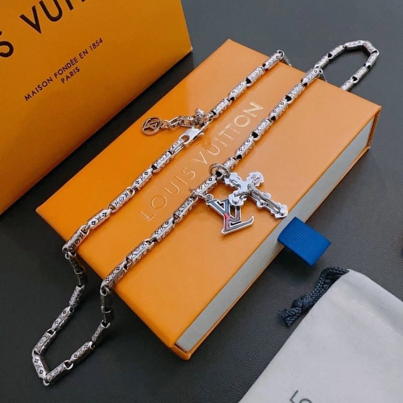 Discounted Louis Vuitton Necklaces