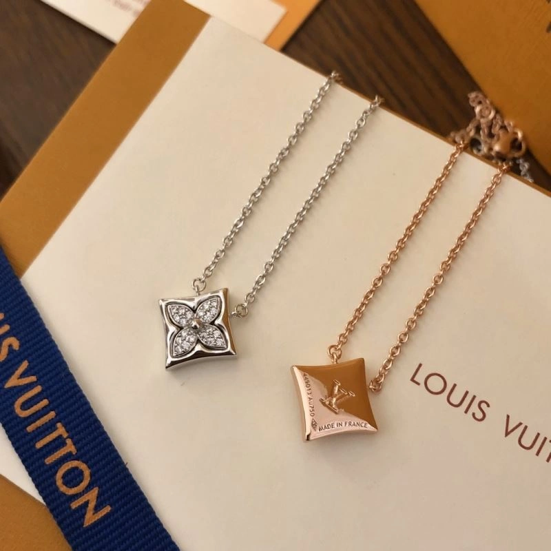 Accurate model Louis Vuitton Necklaces
