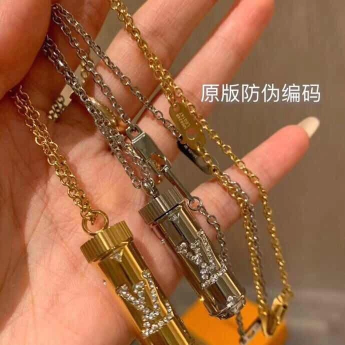 Accurate model Louis Vuitton Necklaces