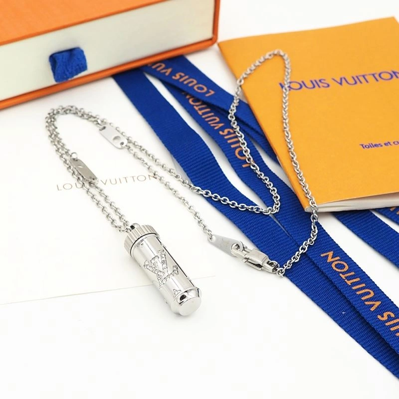 Accurate model Louis Vuitton Necklaces