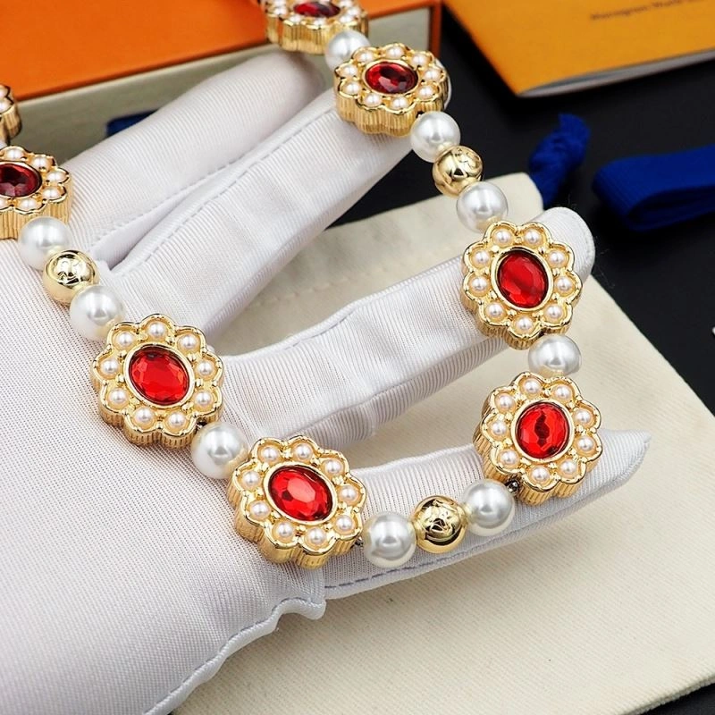 Top mirror Louis Vuitton Necklaces