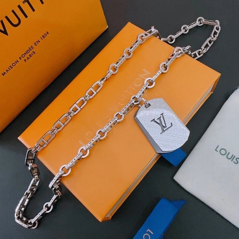 Discounted Louis Vuitton Necklaces