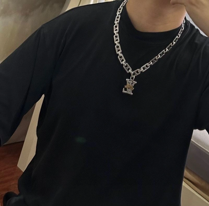 Original Louis Vuitton Necklaces