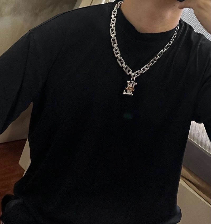 Original Louis Vuitton Necklaces